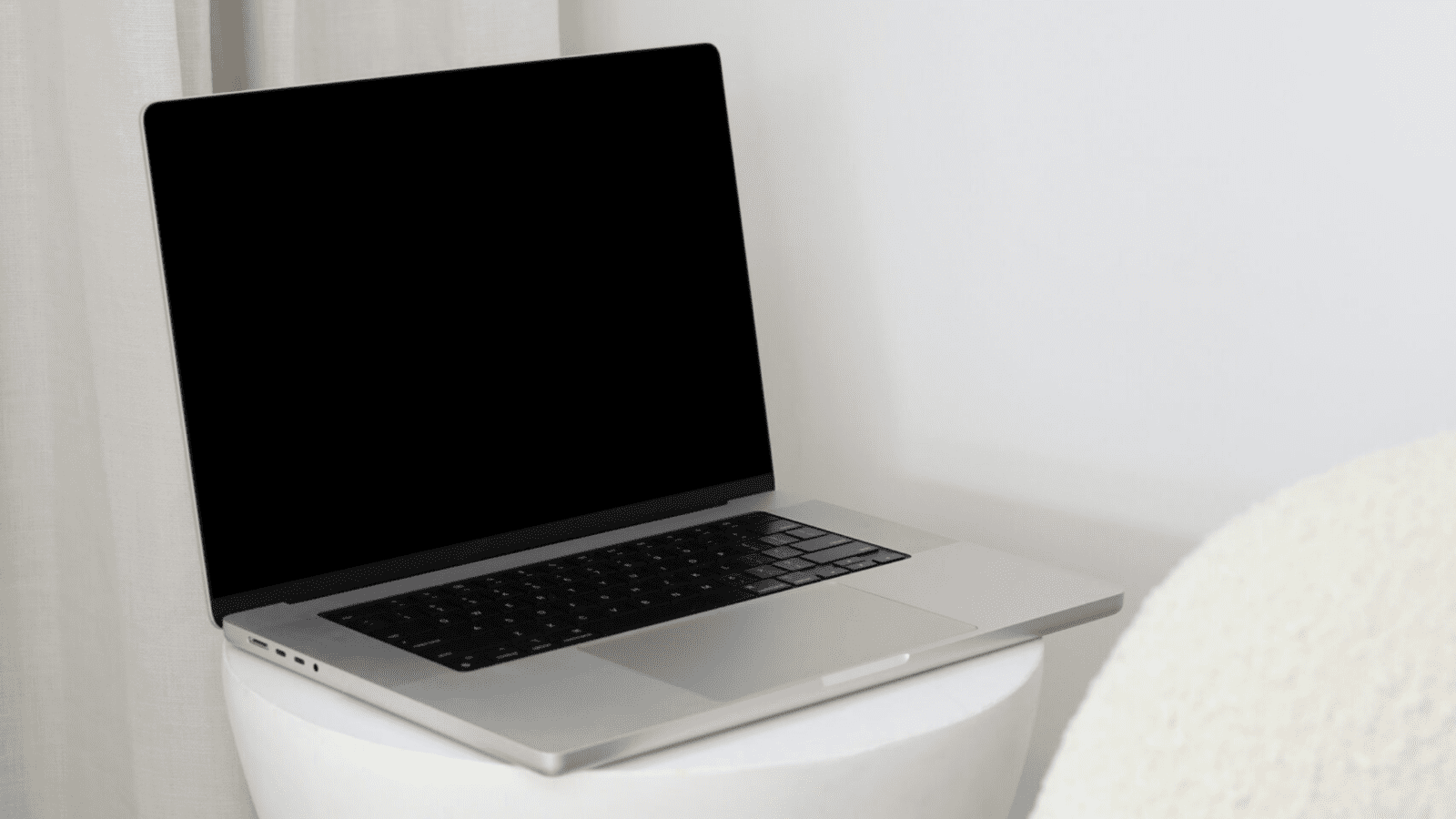 Finding Your Center in a Digital World - Serena Loves